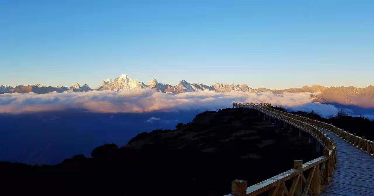 China’s Most Spectacular Peaks and Canyons – A Thousand Miles Journey